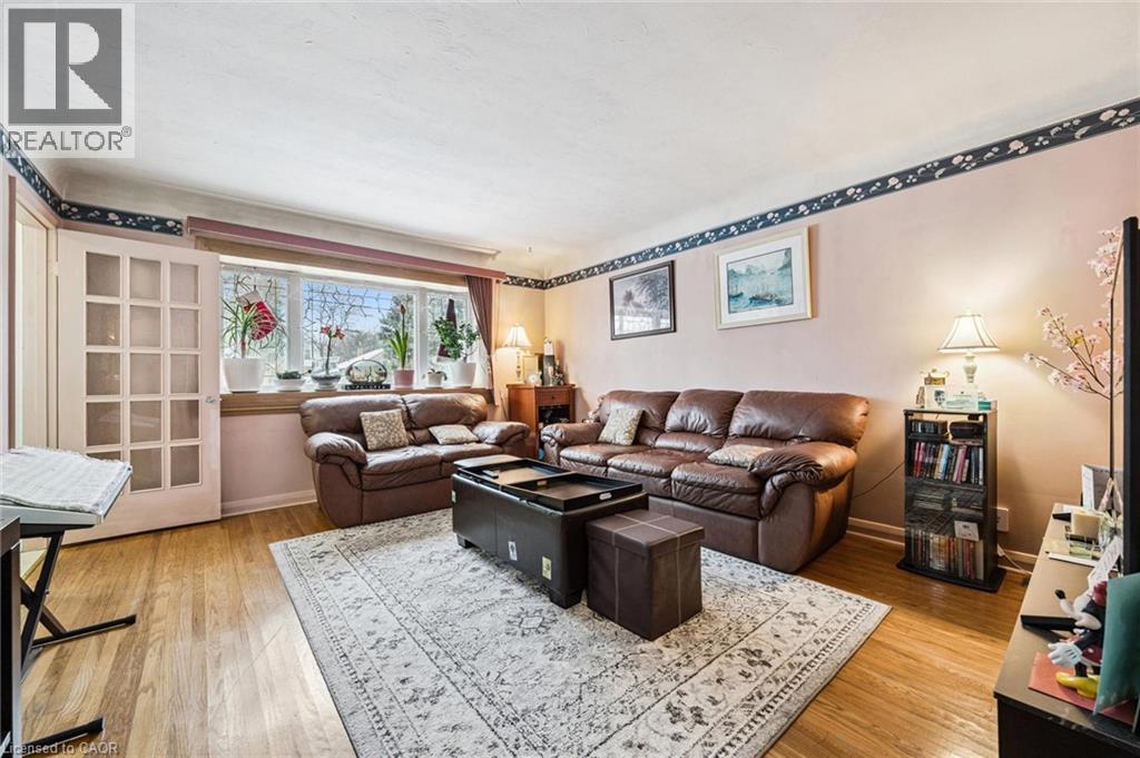 For sale: 263 EAST 36TH Street, Hamilton, Ontario L8V3Z6 - 40795720 ...