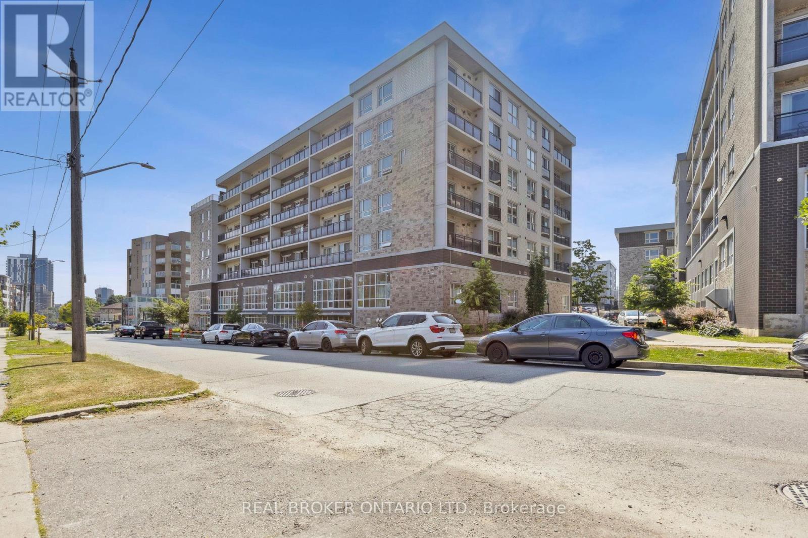 For sale: G607 - 275 LARCH STREET, Waterloo, Ontario N2L3R2 - X12658944 ...