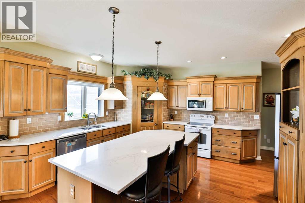 À vendre : 25 S 50 W, Raymond, Alberta T0K2S0 - A2276989 | REALTOR.ca