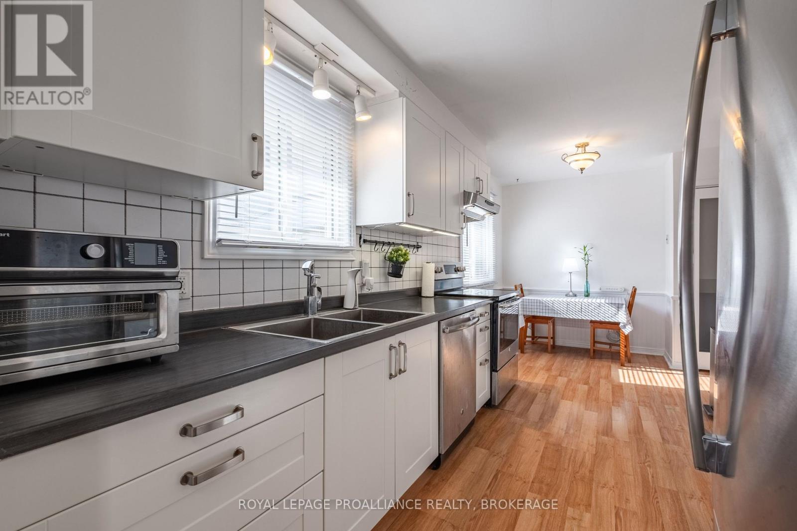 À vendre : 687 HARROW PLACE, Kingston (South of Taylor-Kidd Blvd ...