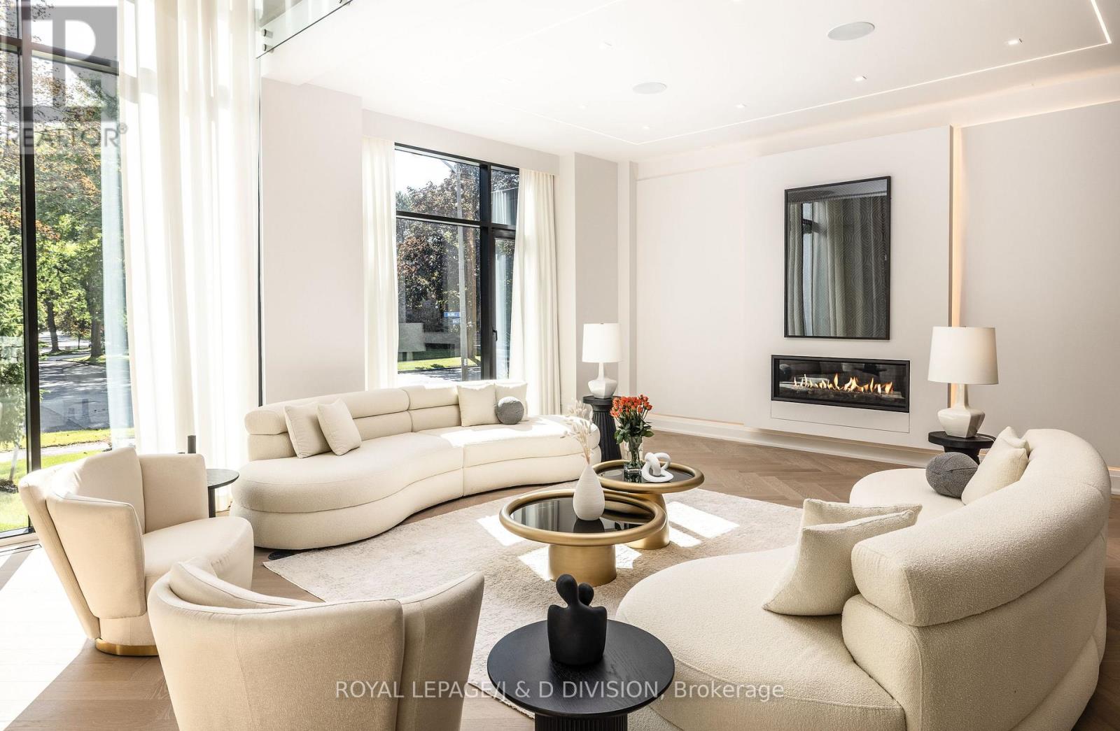 À vendre : 8 BALDING COURT, Toronto (St. Andrew-Windfields), Ontario ...