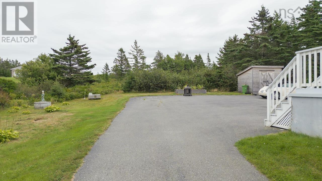 For sale: 5686 Highway 1, Mavillette, Nova Scotia B5A5B3 - 202600169 ...