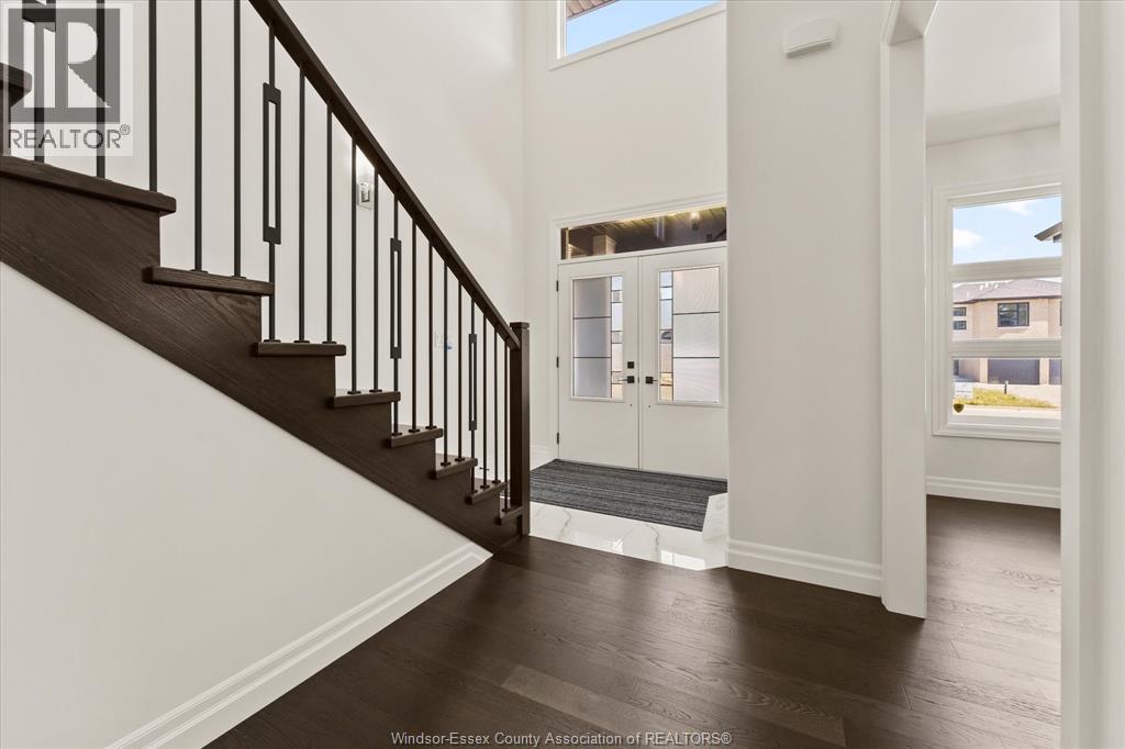 For sale: 2469 PARTINGTON AVENUE, Windsor, Ontario N9E0A9 - 26000168 ...