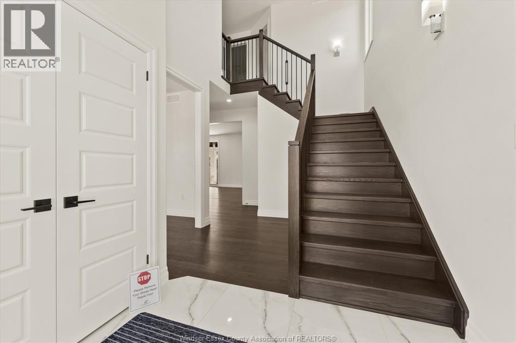 For sale: 2469 PARTINGTON AVENUE, Windsor, Ontario N9E0A9 - 26000168 ...