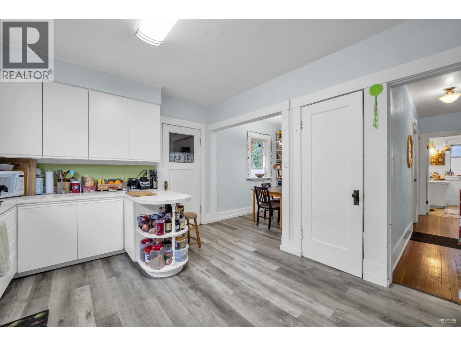 For sale: 458 E 9TH STREET, North Vancouver, British Columbia V7L2B4 ...