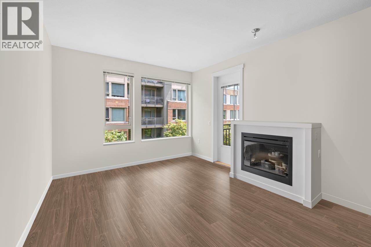 For sale: 304 139 W 22ND STREET, North Vancouver, British Columbia ...