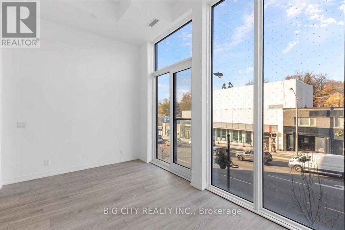 For rent: 219 - 2020 BATHURST STREET, Toronto (Humewood-Cedarvale ...