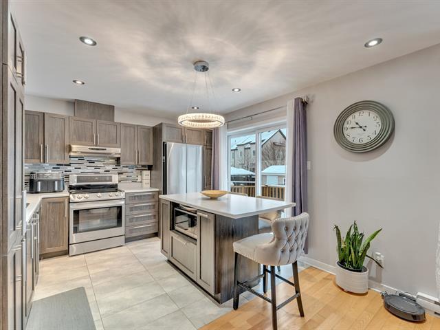 À vendre : 2107 Rue Robert-Bouthillette, Laval (Sainte-Rose), Québec ...