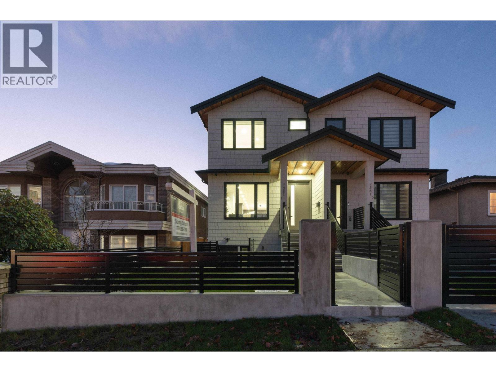 For sale: 2 7361 FRASER STREET, Vancouver, British Columbia V5X3W1 - R3076074 | REALTOR.ca