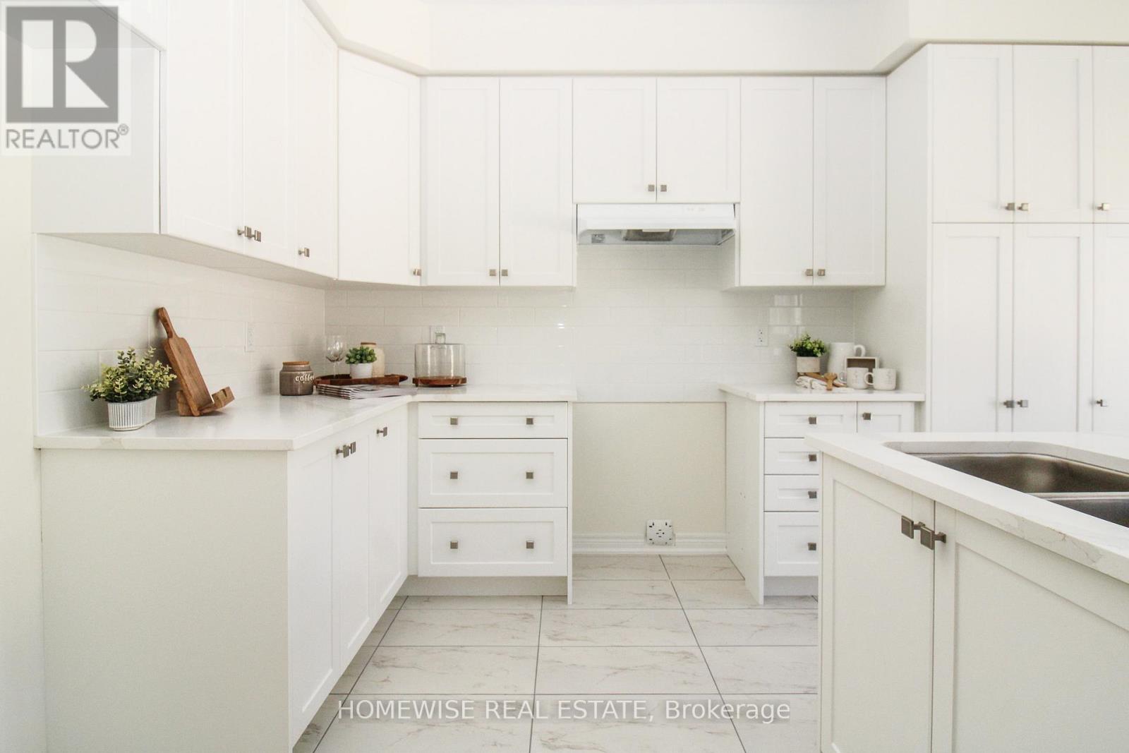 For sale: 514 CLAYTON AVENUE, Peterborough (Monaghan Ward 2), Ontario ...