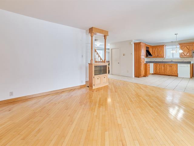 À vendre : 925-929 Rue Duguay, Alma, Québec G8B1W2 - 15898867 | REALTOR.ca