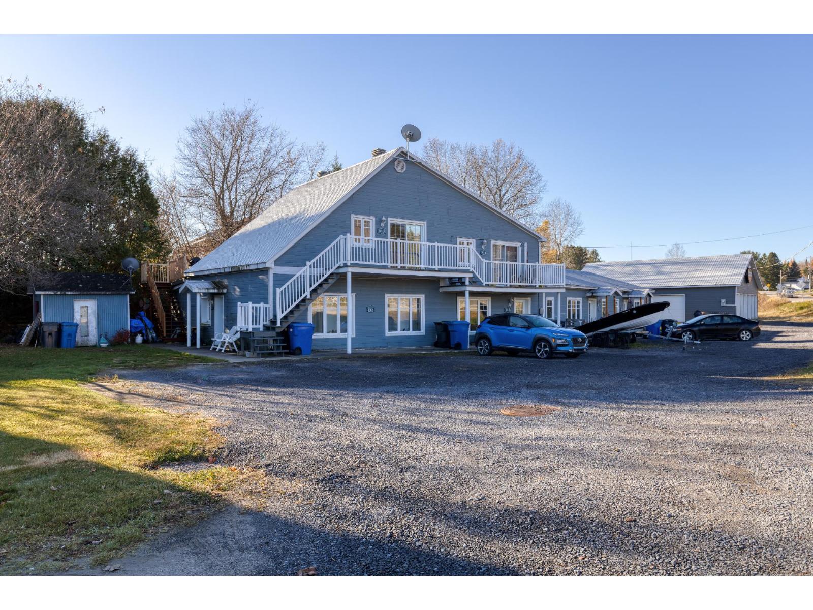 For sale: 308-318 Rg St-Jacques, Sainte-Béatrix, Quebec J0K1Y0 ...