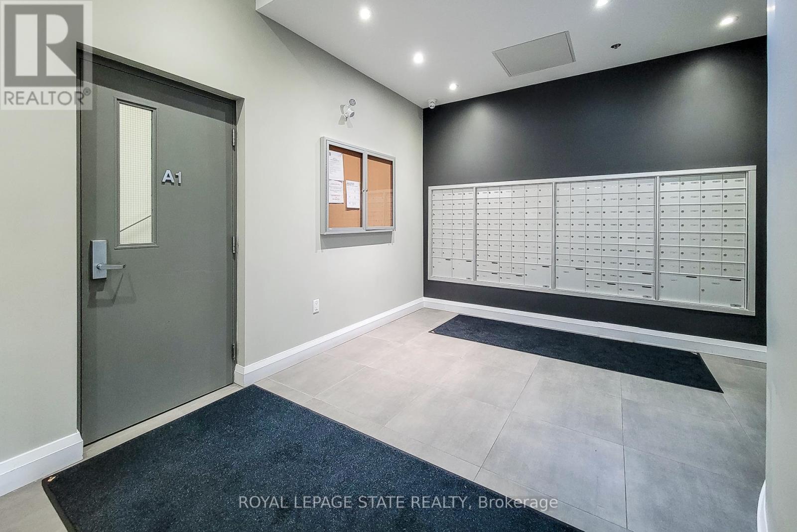 À vendre : 313 - 1 REDFERN AVENUE, Hamilton (Mountview), Ontario L9C7S6 ...