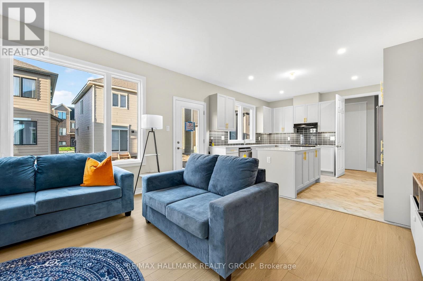 À vendre : 258 SAPLING GROVE, Ottawa, Ontario K2J7L9 - X12669416 ...