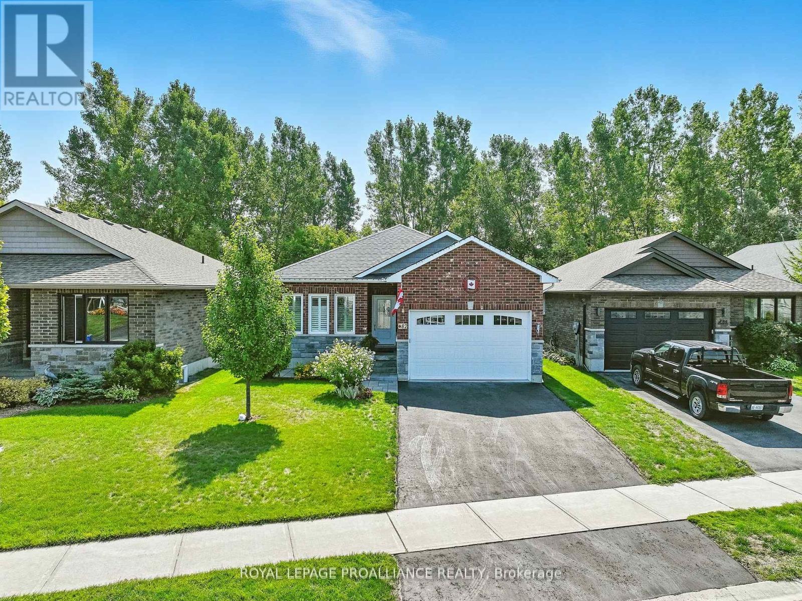 À vendre : 82 ROYAL GALA DRIVE, Brighton, Ontario K0K1H0 - X12669702 ...
