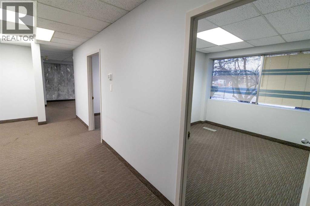 À louer : Suite 1A, 4321 23B Street NE, Calgary, Alberta T2E7V9 ...