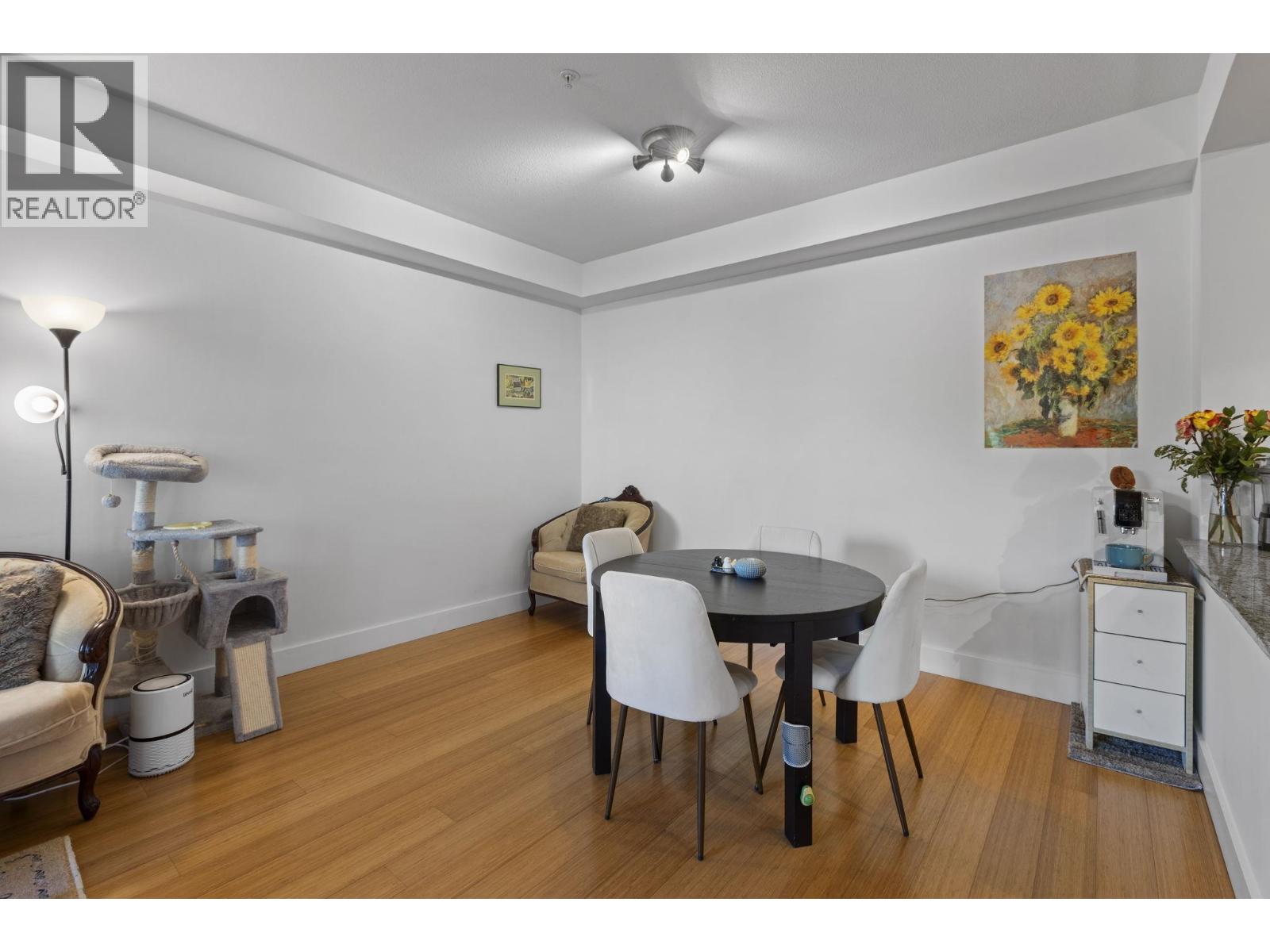 For sale: 307 6268 EAGLES DRIVE, Vancouver, British Columbia V6T0A2 ...