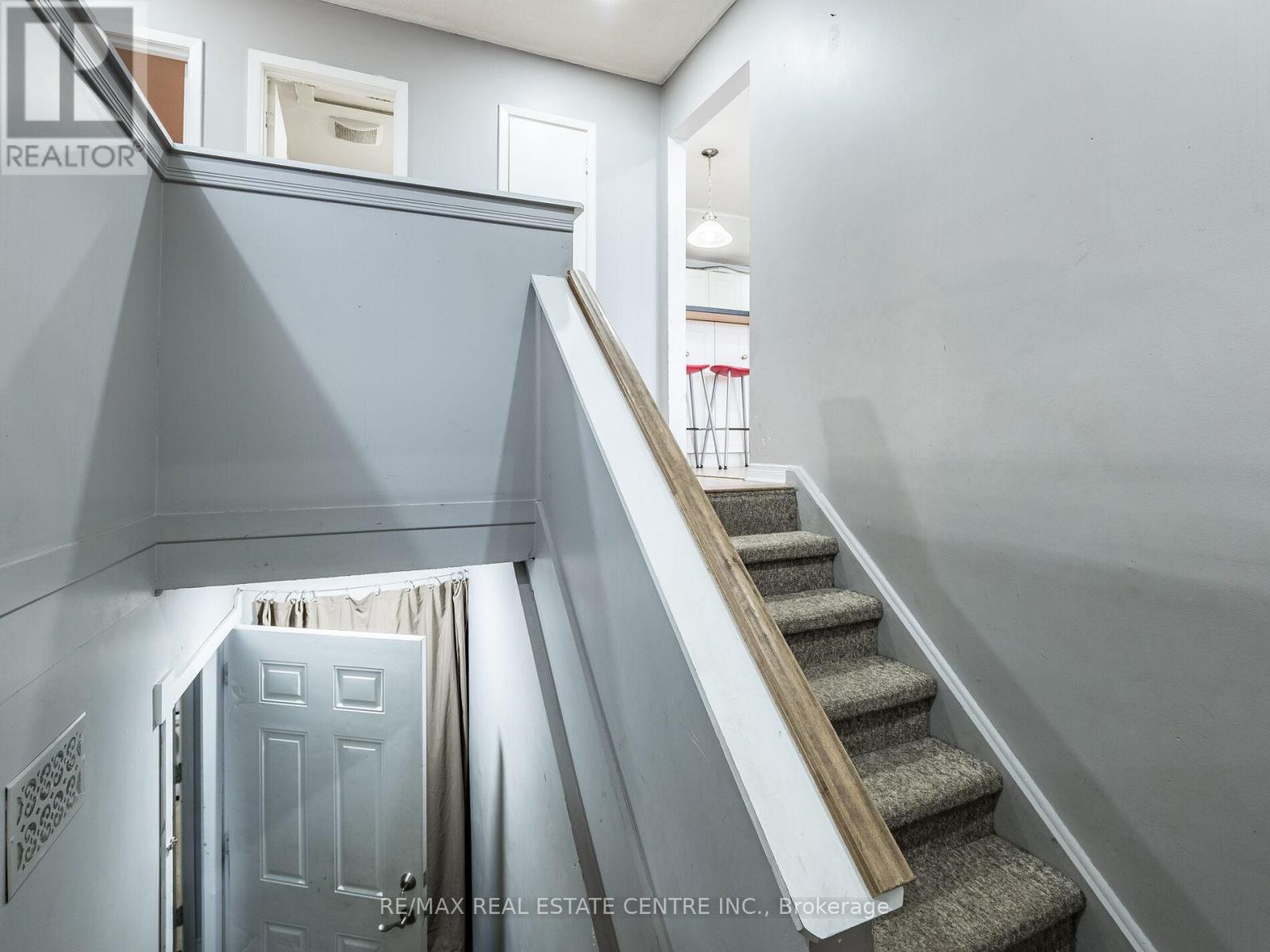 À vendre : 4 HORNE DRIVE, Brampton (Brampton North), Ontario L6V2V3 ...