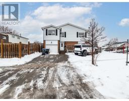 À vendre : 4 HORNE DRIVE, Brampton (Brampton North), Ontario L6V2V3 ...