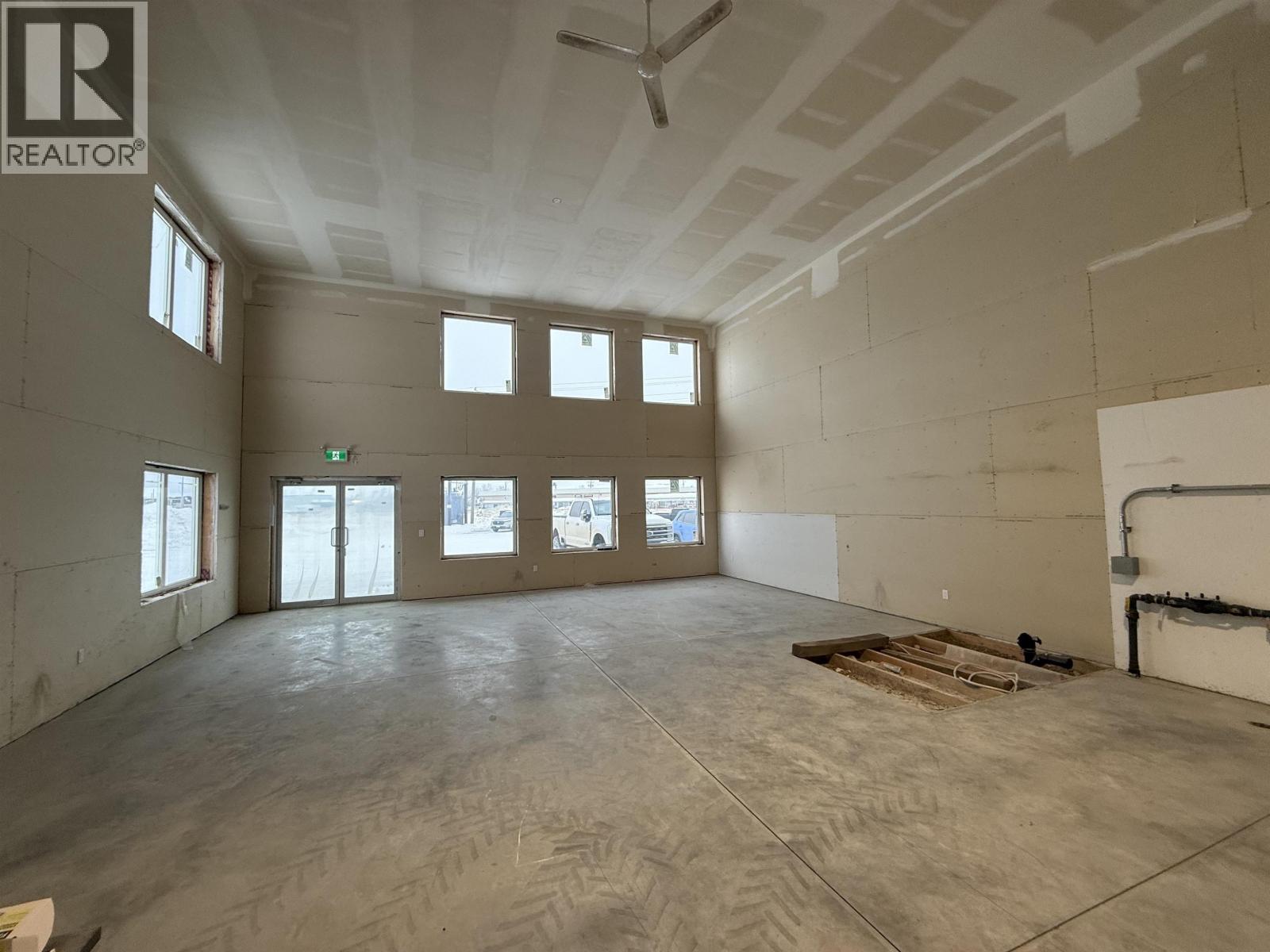 For lease: 3 10623 ALASKA HIGHWAY, Fort St. John, British Columbia ...