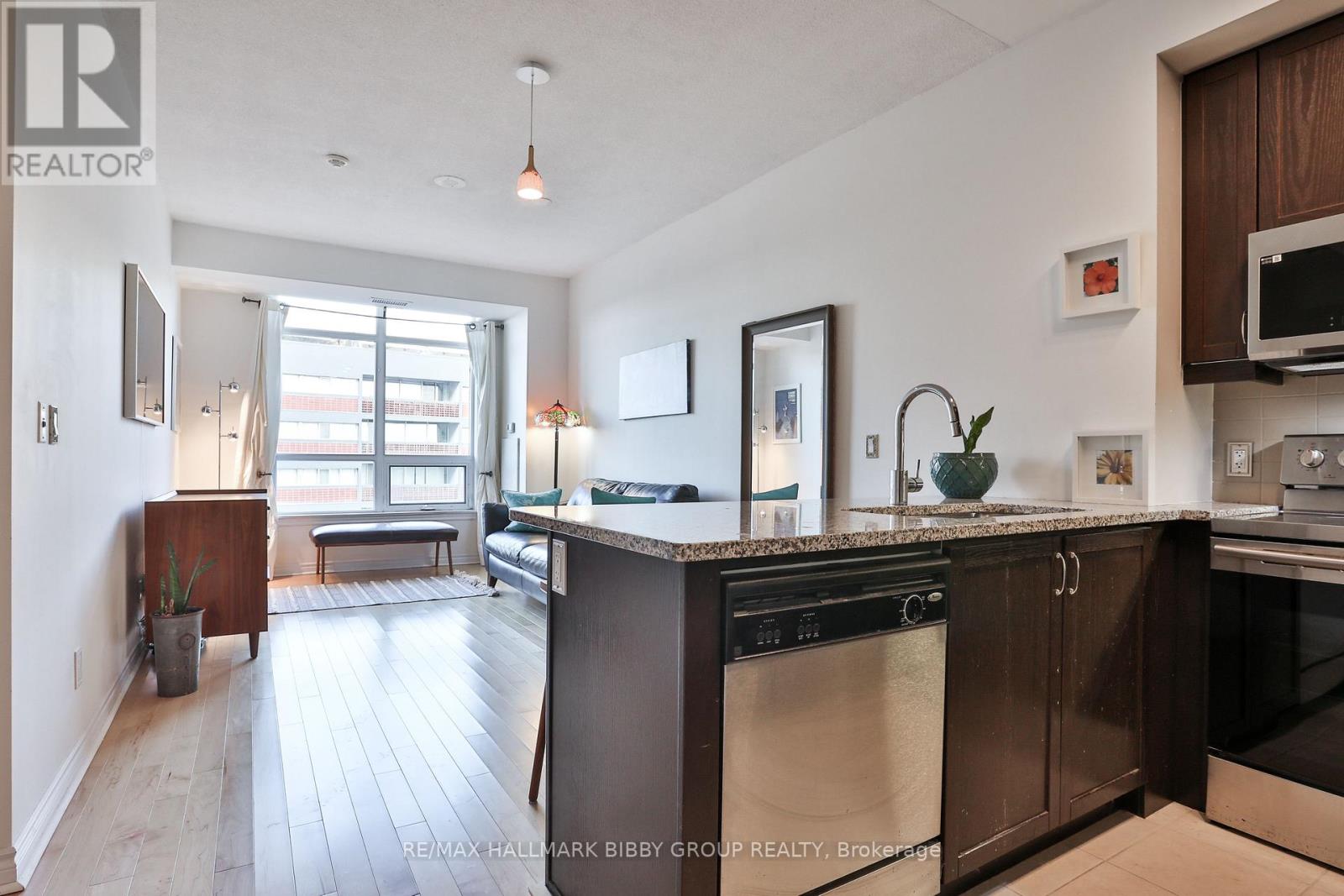 À vendre : 814 - 1135 ROYAL YORK ROAD, Toronto (Edenbridge-Humber ...