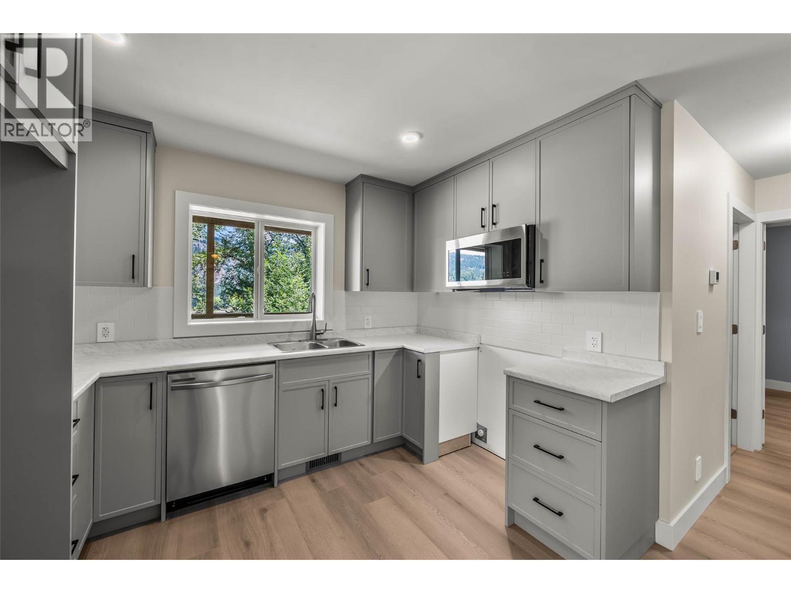 À vendre : 228 Webb Road, Little Fort, Colombie-Britannique V0E2C0 ...