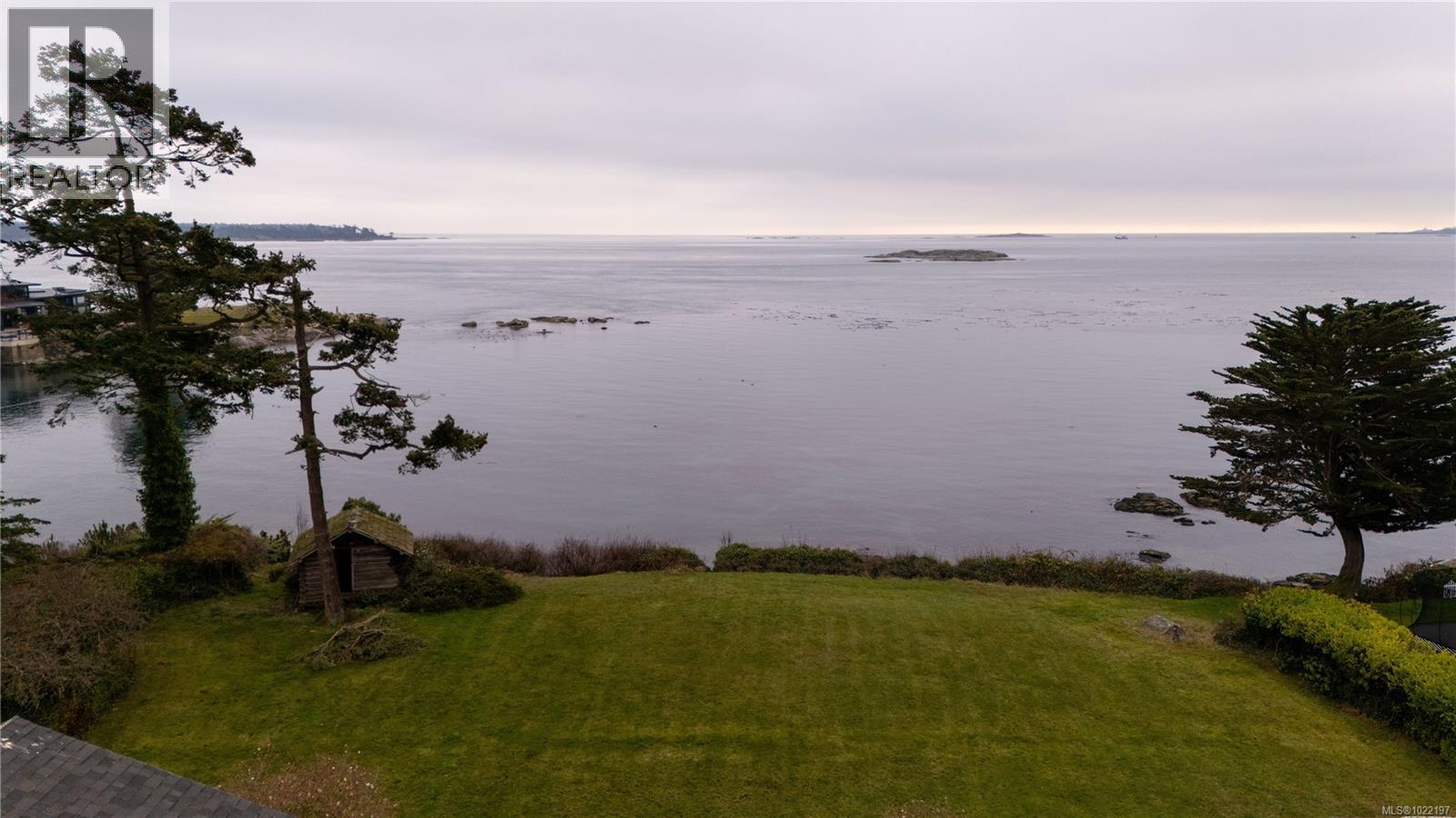 À vendre : 3901 Tudor Ave, Saanich, Colombie-Britannique V8N4L3 ...