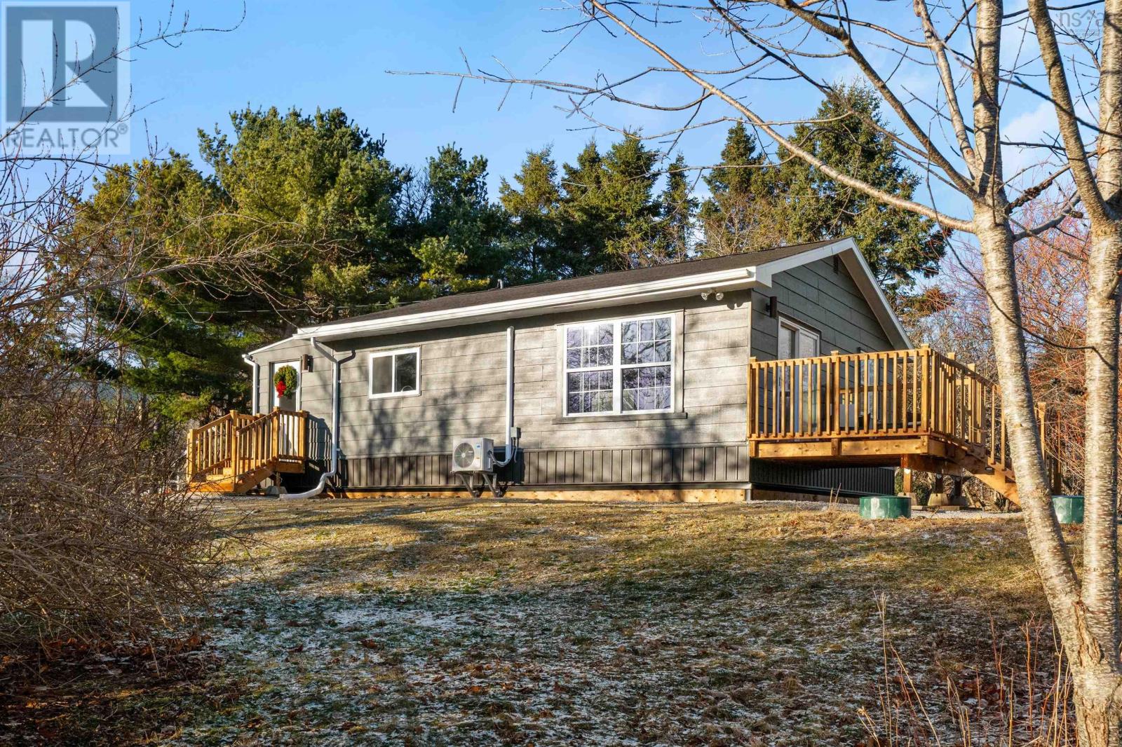 For sale: 121 Barkhouse Road, Martins Point, Nova Scotia B0J2E0 ...