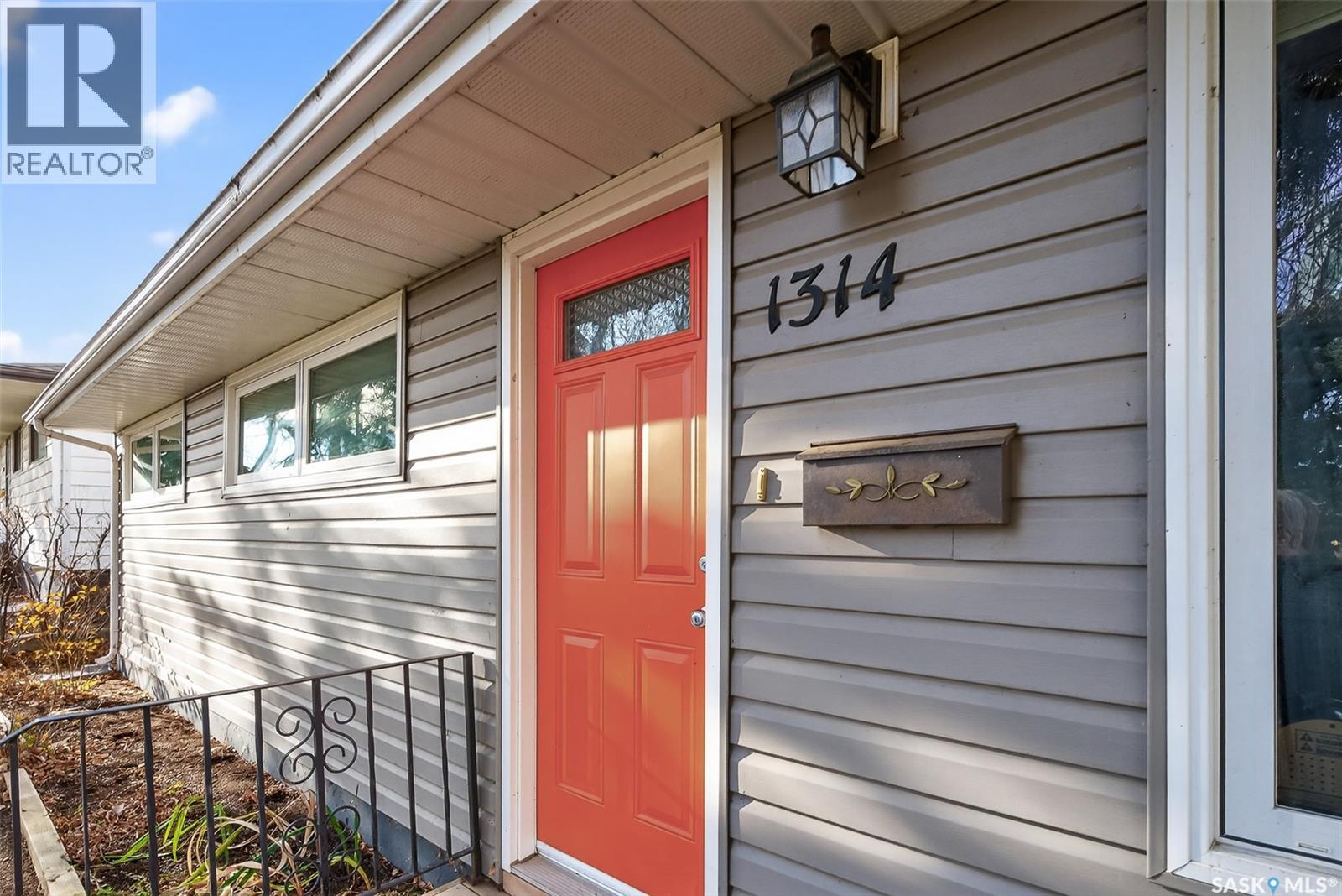 À vendre : 1314 7th AVENUE NW, Moose Jaw, Saskatchewan S6H4C9 ...