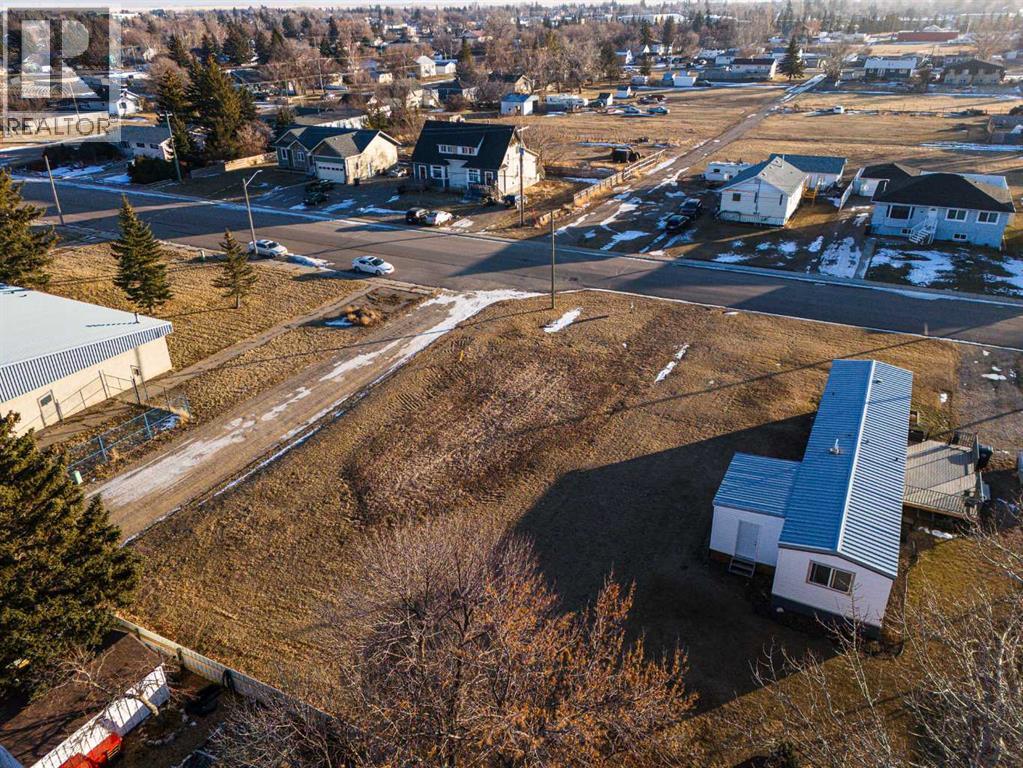 À vendre : 161 W 400 N, Raymond, Alberta T0K2S0 - A2277052 | REALTOR.ca
