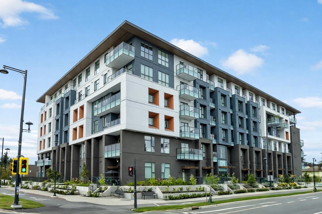 For sale: E512 10829 140 STREET, Surrey, British Columbia V6V0A8 ...