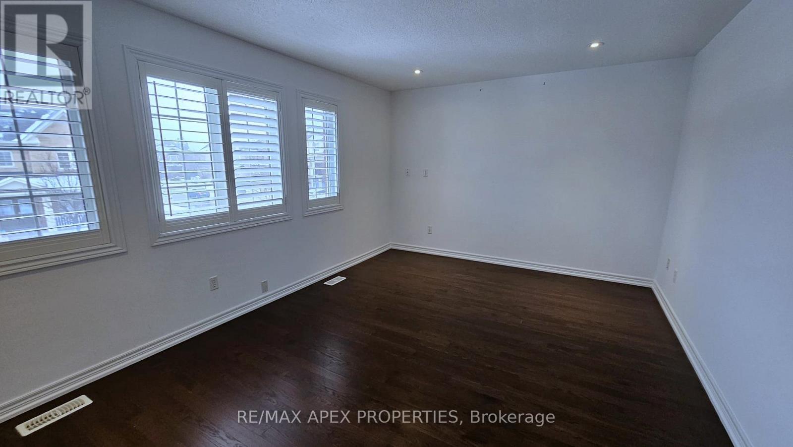 For rent: 23 SEASTAR (UPPER) ROAD, Brampton (Bram West), Ontario L6Y0N9 ...