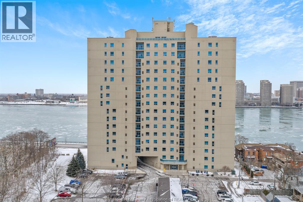 For sale: 1225 RIVERSIDE DRIVE West Unit# 703, Windsor, Ontario N9A0A2 ...