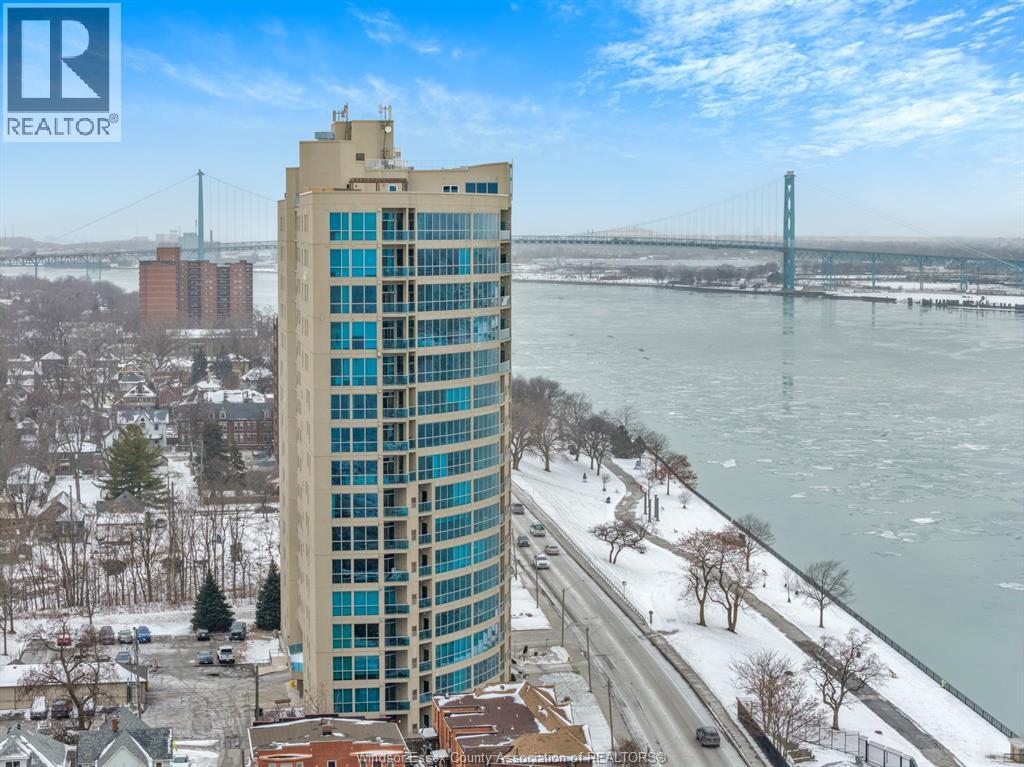 À vendre : 1225 RIVERSIDE DRIVE West Unit# 703, Windsor, Ontario N9A0A2 ...