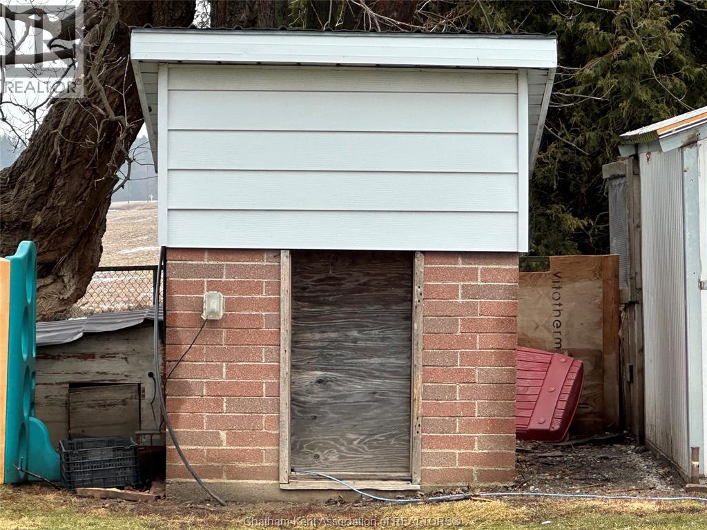 À vendre : 11965 BASE LINE, Thamesville, Ontario N0P2K0 - 26000586 ...