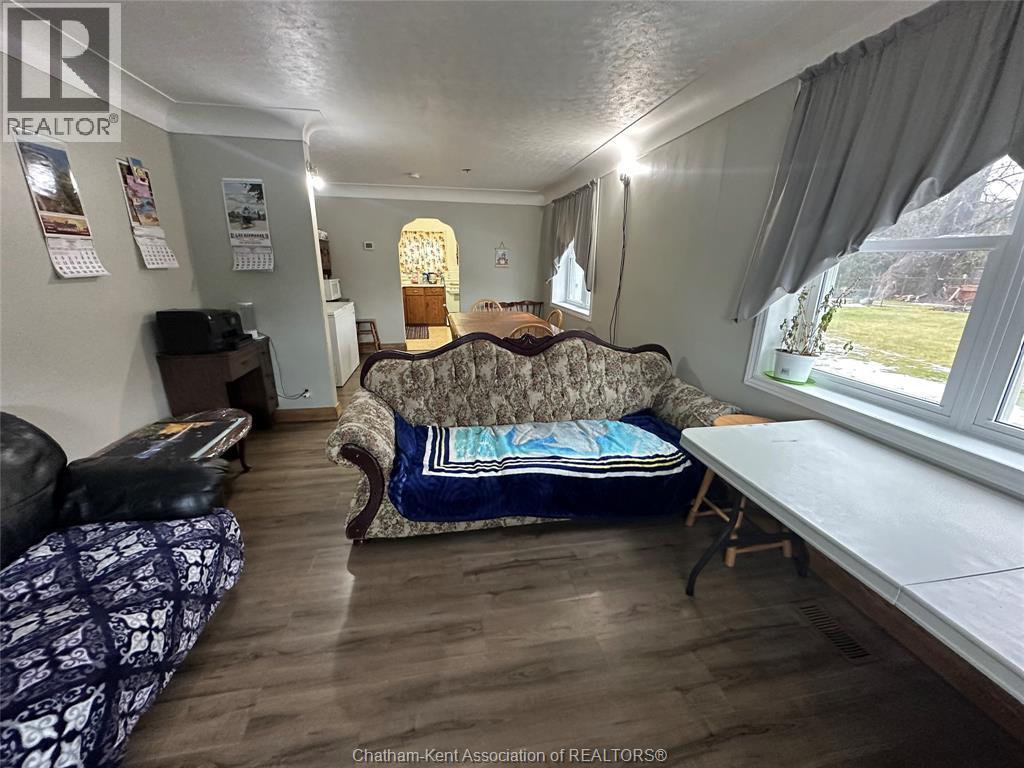 À vendre : 11965 BASE LINE, Thamesville, Ontario N0P2K0 - 26000586 ...