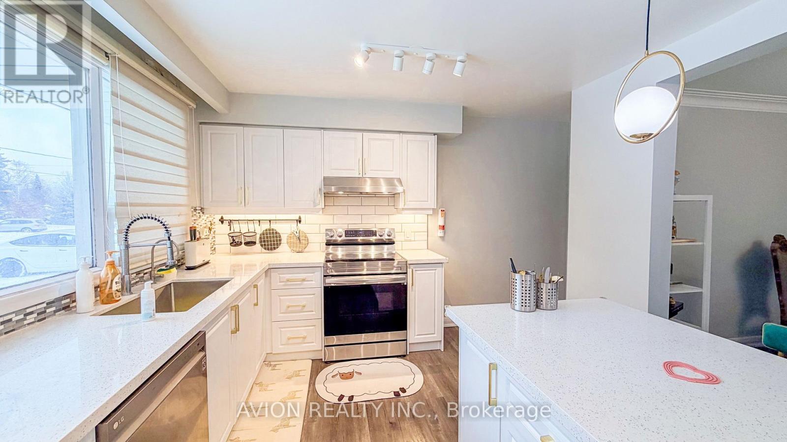 À louer : 61 ALAMOSA DRIVE, Toronto (Bayview Village), Ontario M2J2N8 ...