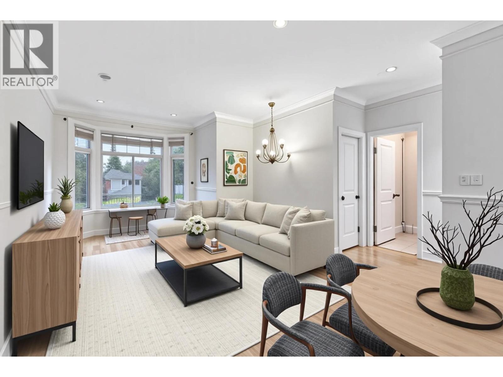 For sale: 7332 1ST STREET, Burnaby, British Columbia V3N3S8 - R3077507 ...