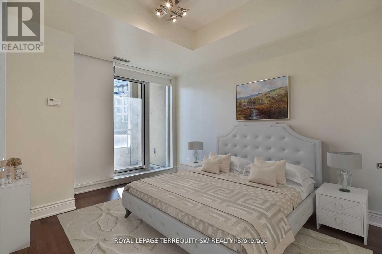 For rent: 416 - 21 GRAND MAGAZINE STREET, Toronto (Niagara), Ontario ...