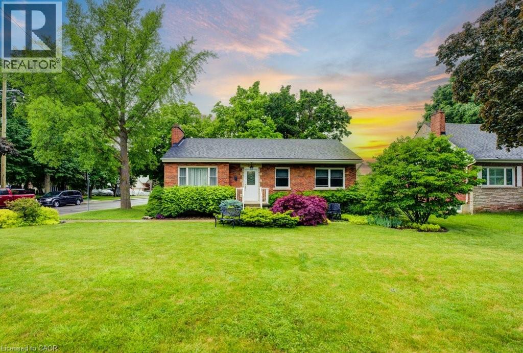 For sale: 1 BRYANT Court, Hamilton, Ontario L8K4A9 - 40796962 | REALTOR.ca