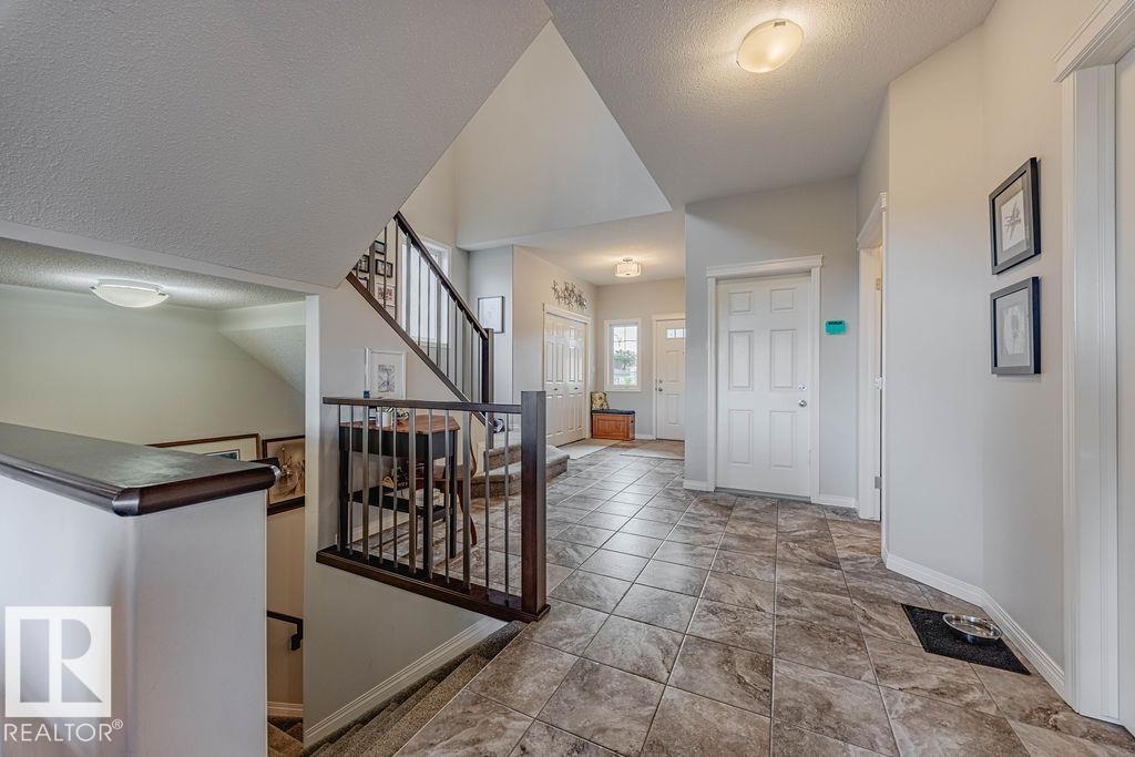 À vendre : 1019 COOPERS HAWK LINK LI NW, Edmonton, Alberta T5S0H7 ...