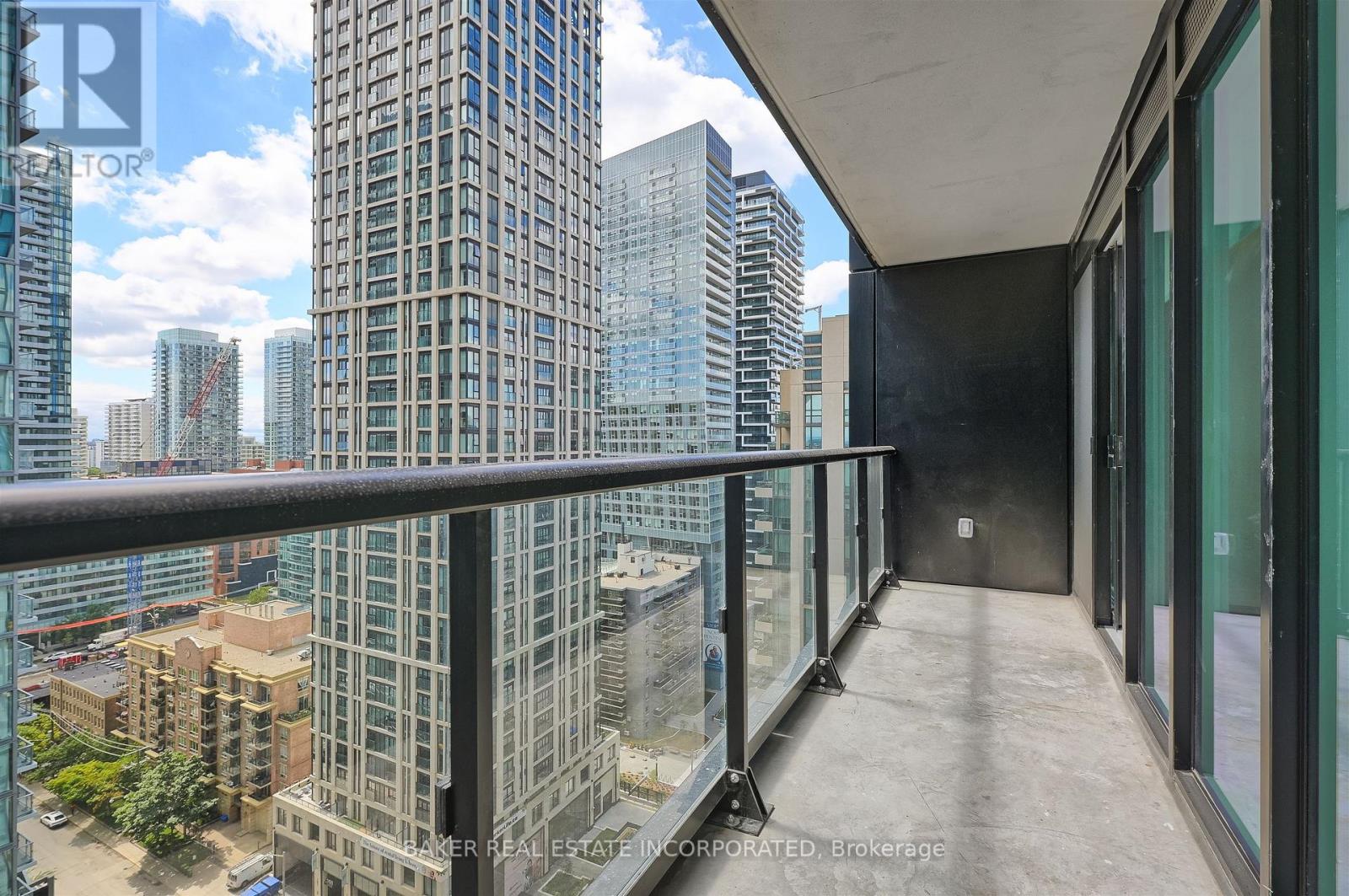 À louer : 2302 - 223 REDPATH AVENUE, Toronto (Mount Pleasant West ...