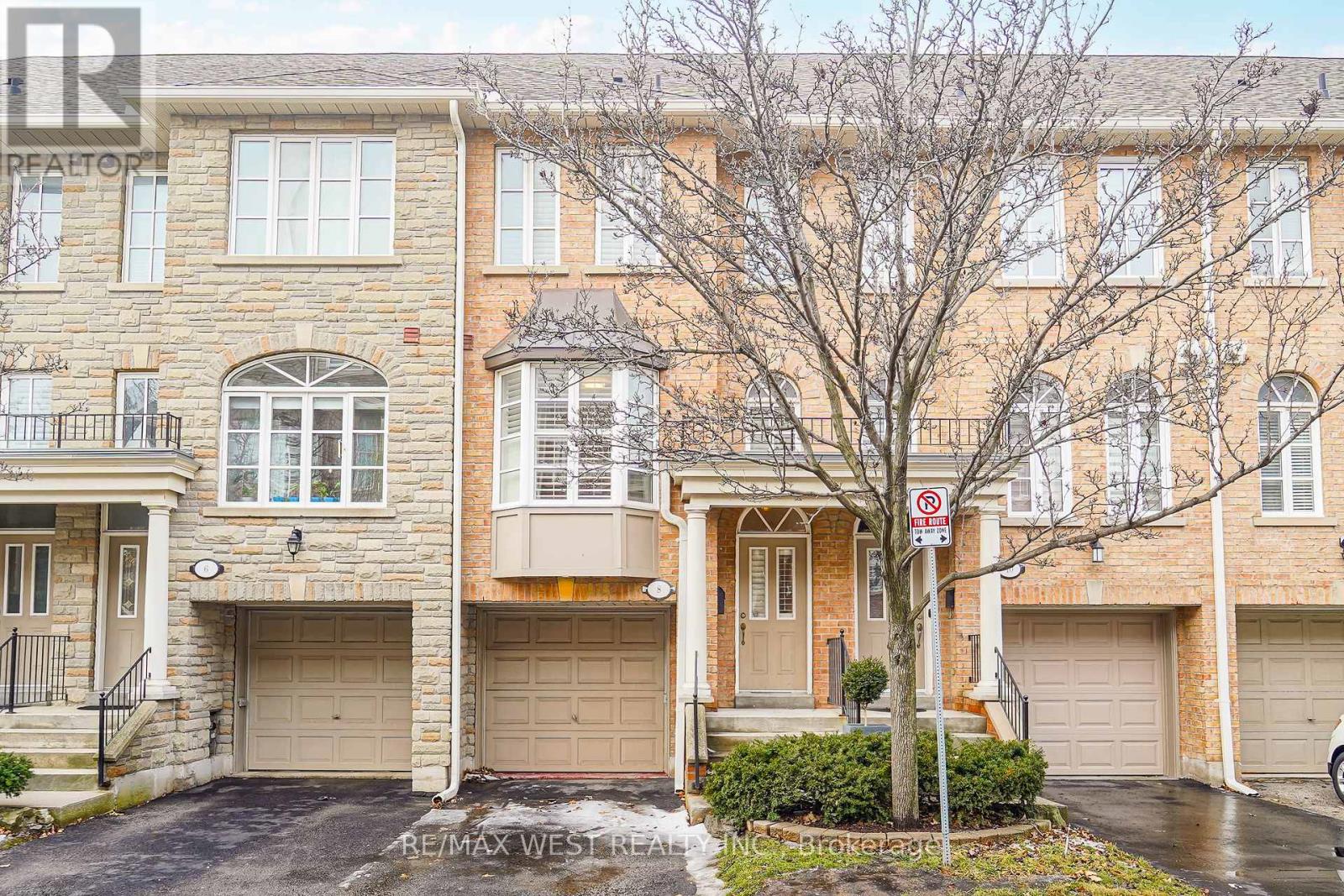 À vendre : 8 JAMES STOCK PATH, Toronto (Mimico), Ontario M8Z6C6 ...