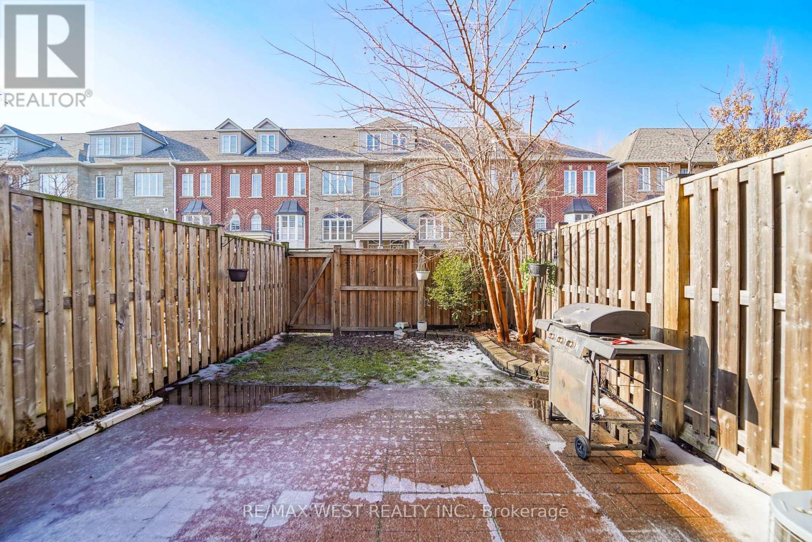 À vendre : 8 JAMES STOCK PATH, Toronto (Mimico), Ontario M8Z6C6 ...