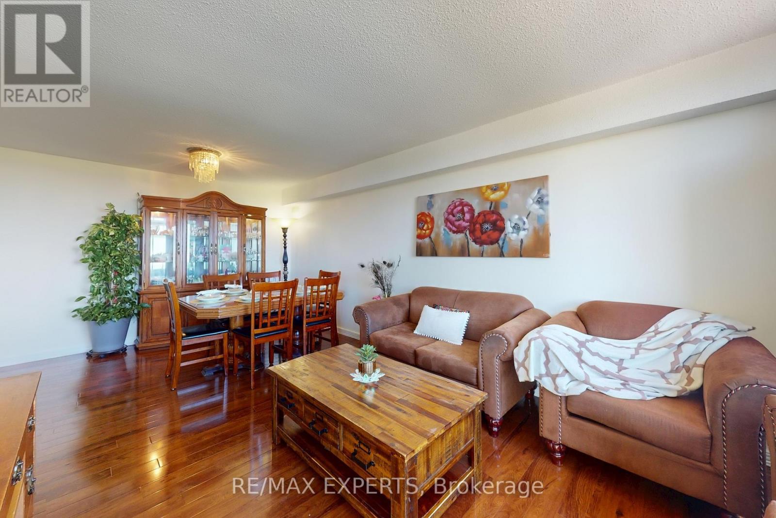 For sale: 1603 - 10 MARKBROOK LANE, Toronto (Mount Olive-Silverstone ...