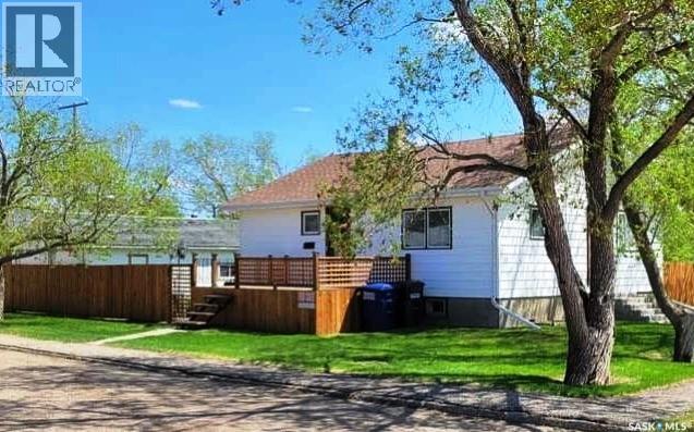 For sale: 116 Jubilee STREET, Burstall, Saskatchewan S0N0H0 - SK021174 ...