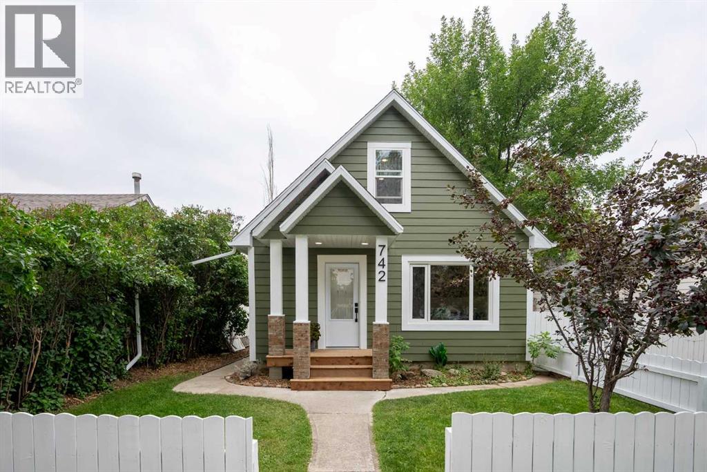 À vendre : 742 12C Street N, Lethbridge, Alberta T1H2N7 - A2277511 ...