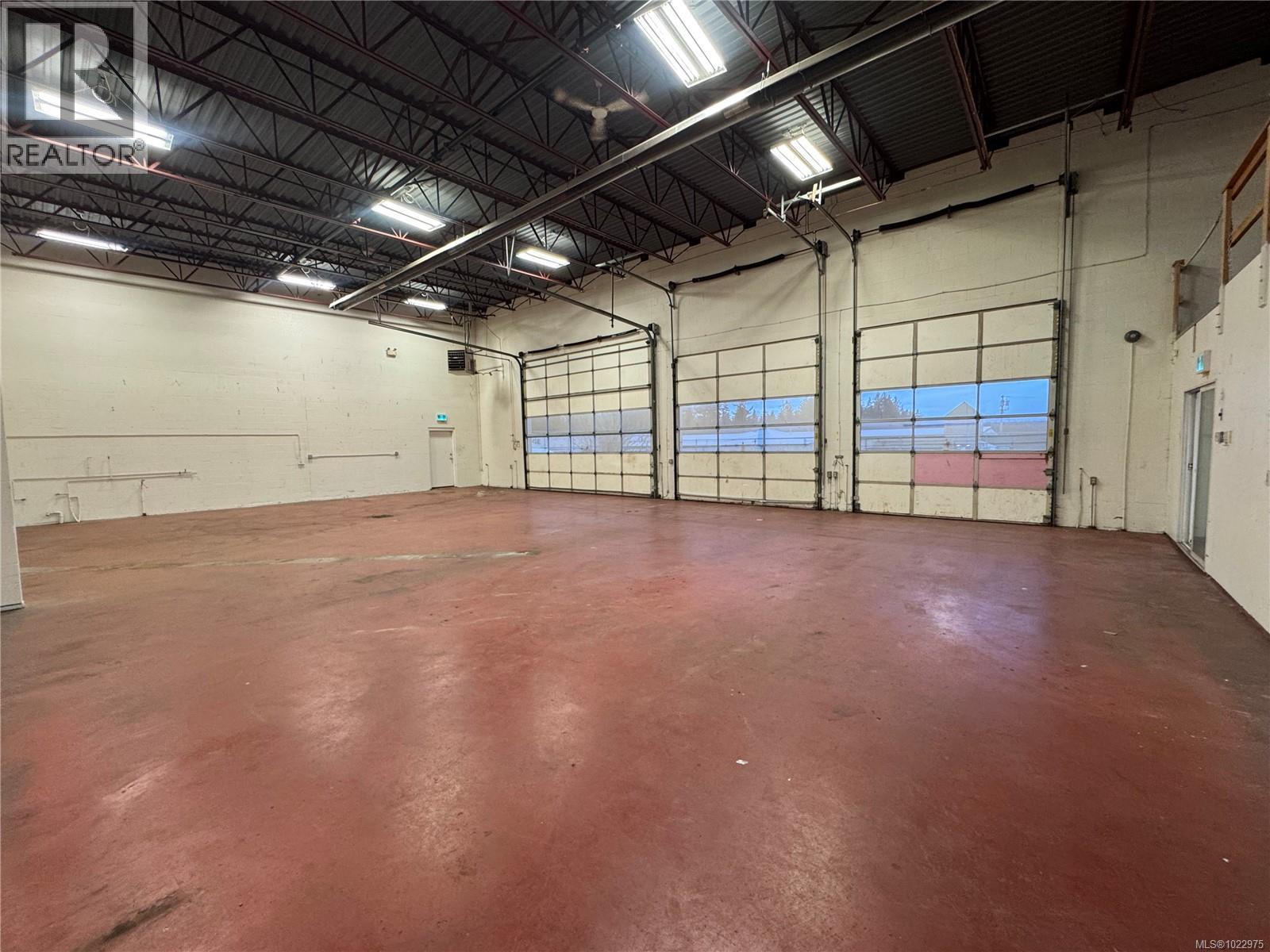 For lease: 930 Ironwood St, Campbell River, British Columbia V9W5K7 ...