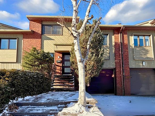 For sale: 220 Rue Beausoleil, La Prairie, Quebec J5R4Y8 - 11727183 ...