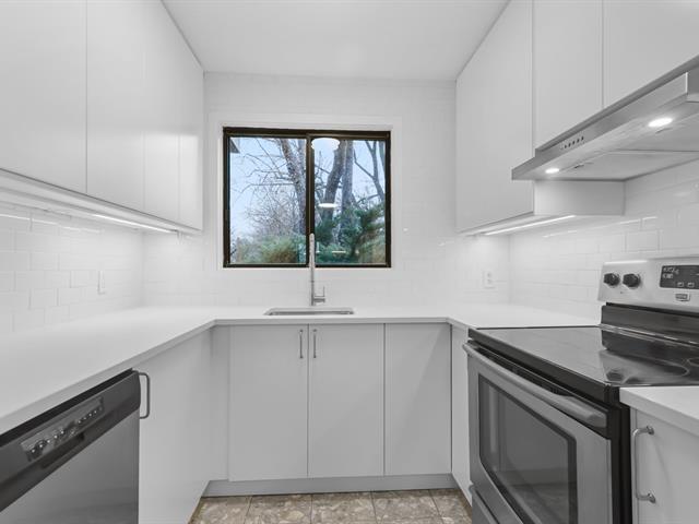 For sale: 220 Rue Beausoleil, La Prairie, Quebec J5R4Y8 - 11727183 ...